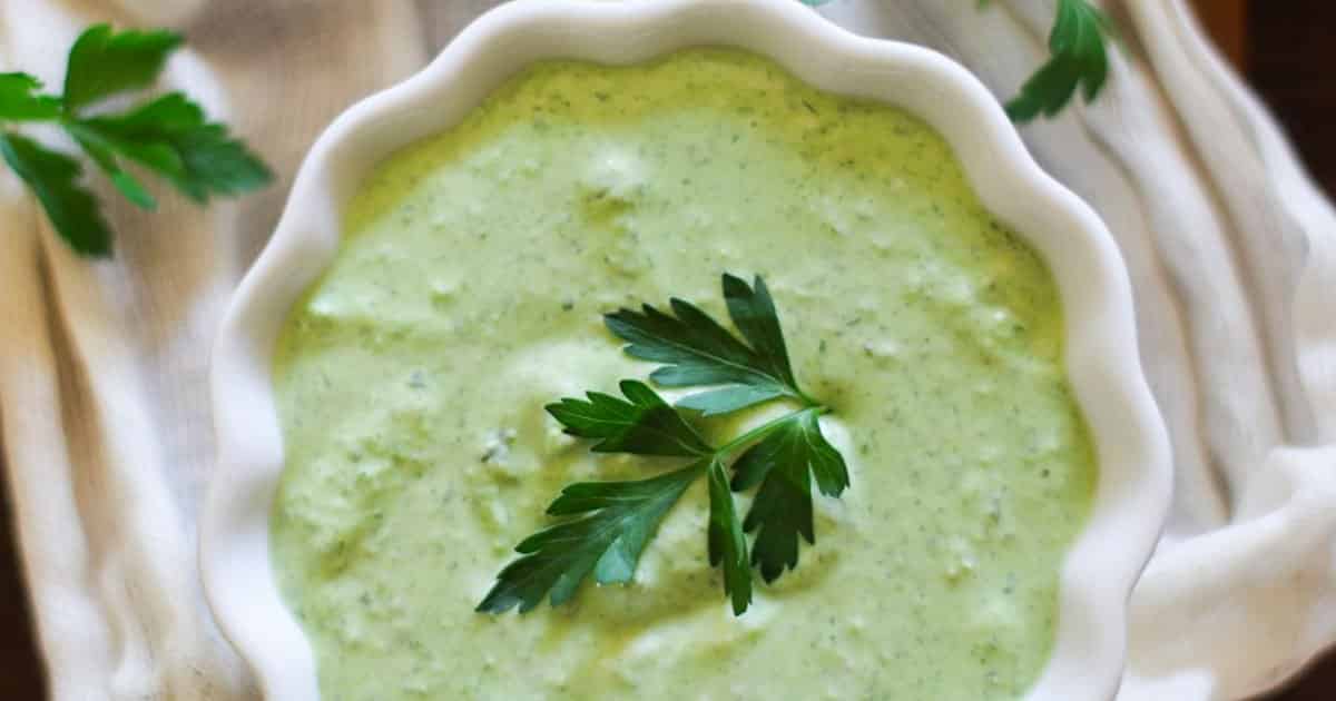Receita de Maionese Verde Caseira Fácil - Confeiteira