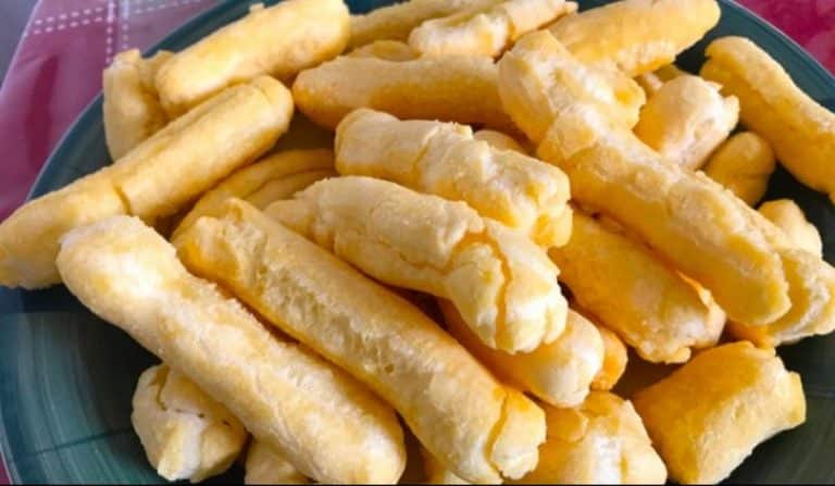Receita de biscoito frito de queijo: A melhor! - Confeiteira