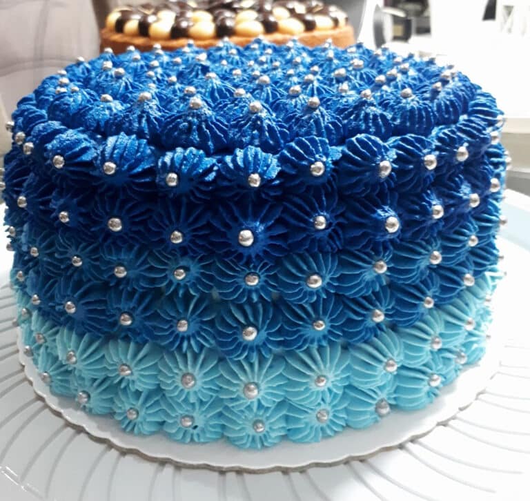 Bolo Azul Receita da Massa Cobertura e Recheio - Confeiteira