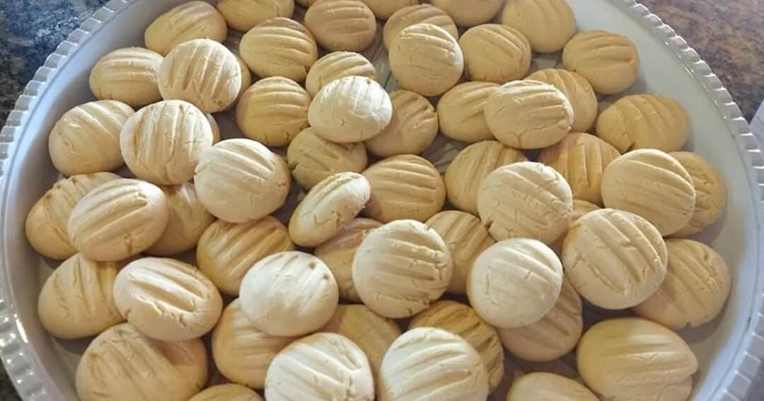 Biscoito de Coco que derrete na boca! Super Fácil